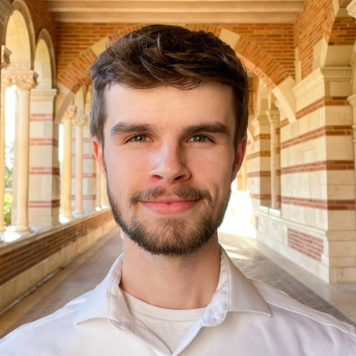 Evan - Mathematics tutor in Culver City - 100$/h - 2 reviews