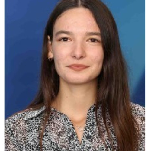 Majda - Prof d'anglais - 18€/h - 2 avis - 2 élèves accompagnés