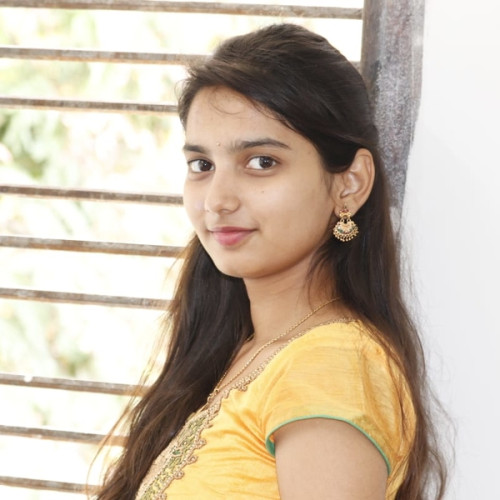 Harshitha - English tutor - 2$/h - 4 reviews