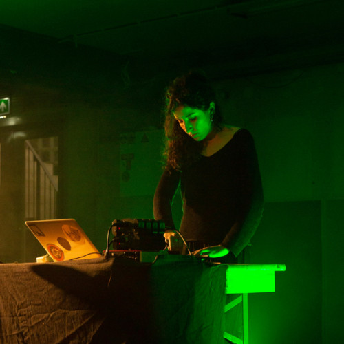 Giulia - Insegnante di composizione musicale assistita dal computer a ...