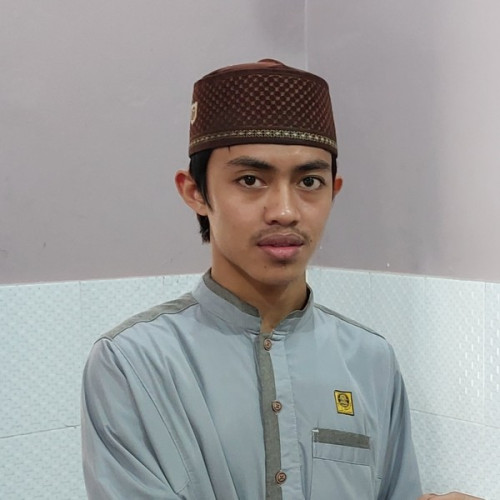 Rijal - Guru mengaji - 90000 Rp / jam