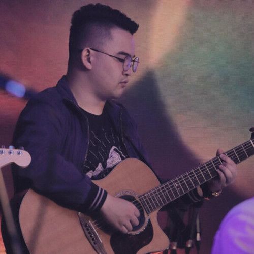 Joshua - Guru gitar - 300000 Rp / jam