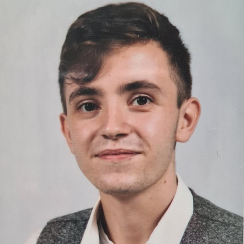 Adrien - Prof de maths à Lyon - 13€/h