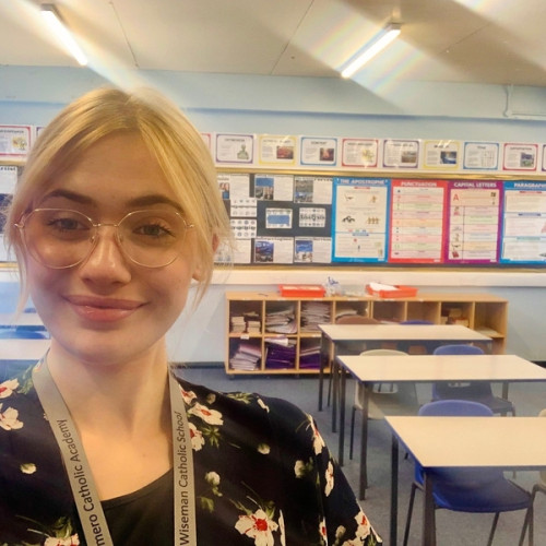 Emily : A qualified Secondary English Teacher based in SW London, with ...