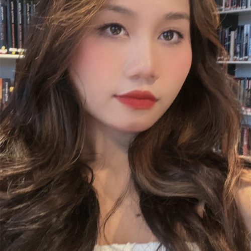 Tracy - Matematiklärare - 221kr/h