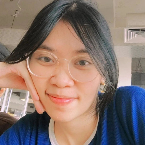 Devi - Guru menggambar di Yogyakarta - 100000 Rp / jam