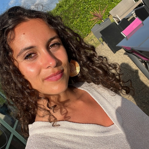 Lindsey - La Rochelle, : Grande passionnée de la langue espagnole, je ...