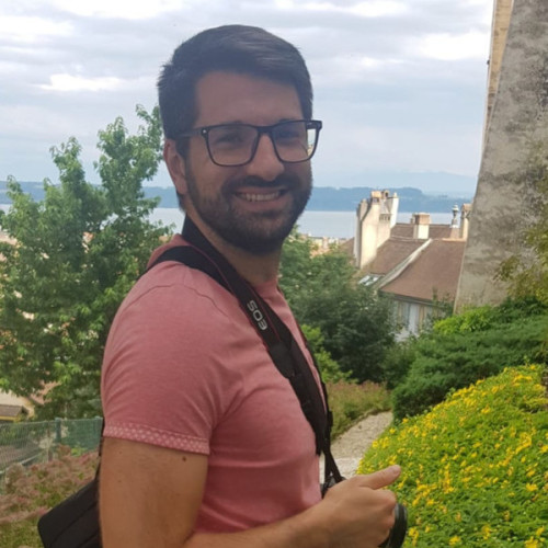 Manuel - Prof de biologie à Neuchâtel - 25CHF/h - 2 élèves accompagnés