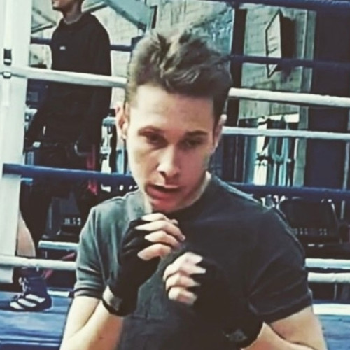 Lance - Self Defence teacher - R463/h - 1 reviews - 12 students accompanied