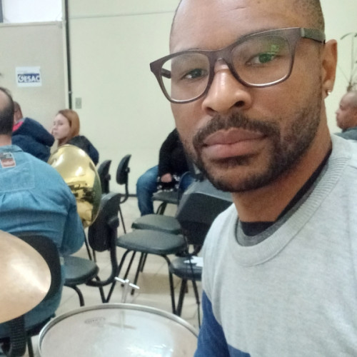 Robson luis - Professor de bateria em Viamão - R$ 50/h - 0 avaliações