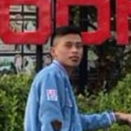 Ainur - Guru bahasa inggris di Yogyakarta - 25000 Rp / jam