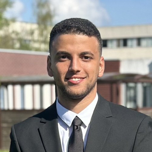 Badr-eddine - Prof de maths à Les Mureaux - 30€/h - 1 avis - 6 élèves accompagnés