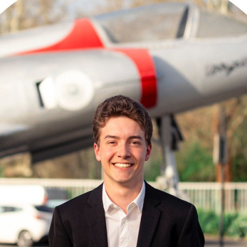 Emile - Prof de maths - 17€/h - 3 avis - 2 élèves accompagnés