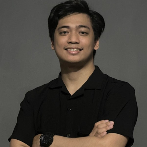 Yonatan - Guru web developer - 150000 Rp / jam