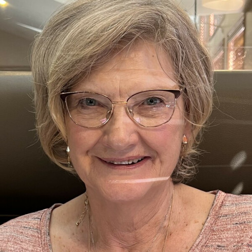 Helen - Mathematics tutor - 1$/h