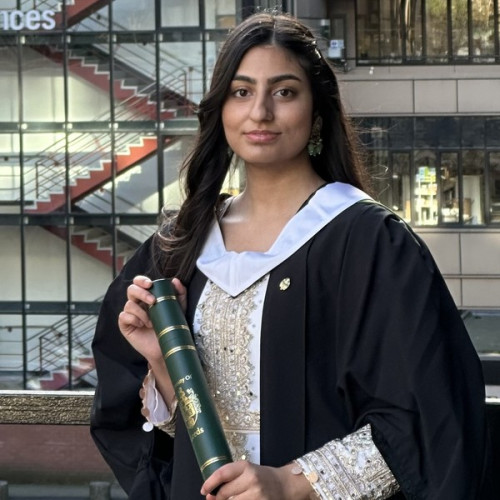 Humera - Biology tutor in Leeds - 16£/h - 3 reviews
