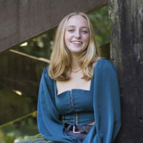 Mia - Maths teacher - ₹1752/h