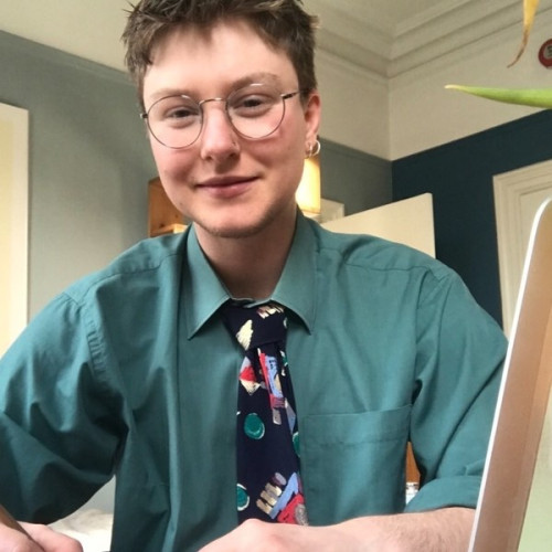 Elliot - Physics tutor - $56/h - 1 reviews