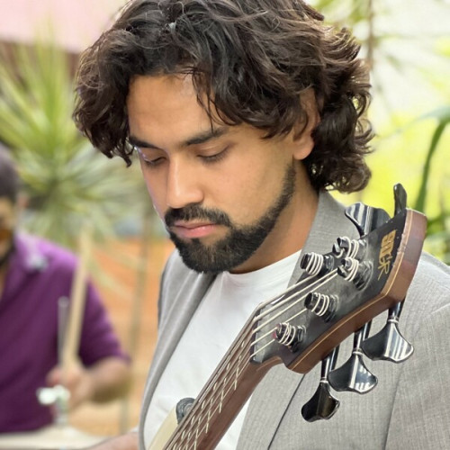 Javier Alejandro - Profesor de bajo en CDMX - $350/h