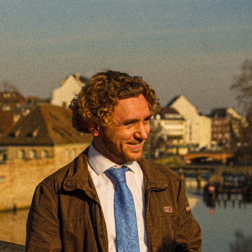 Arthur - Prof d'histoire à Strasbourg - 26€/h - 8 avis - 18 élèves ...