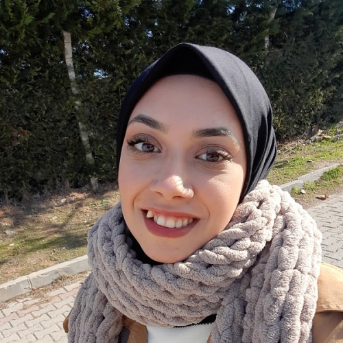 Naciye - Türkçe öğretmeni - 140 TL/saat