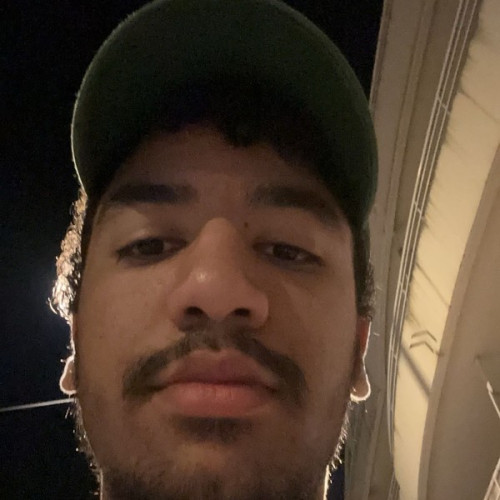 Oussama - Prof de maths à Cavalaire-sur-Mer - 25€/h - 1 avis