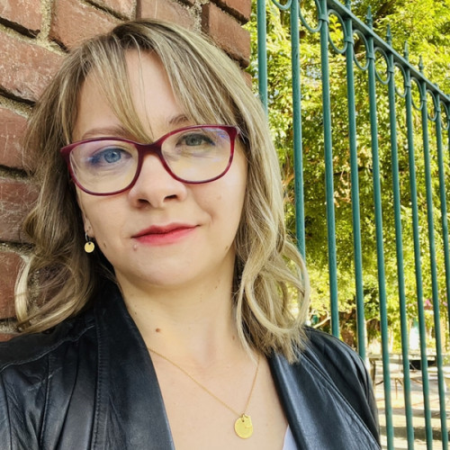 Chelsea - Drawing teacher - ₹2140/h