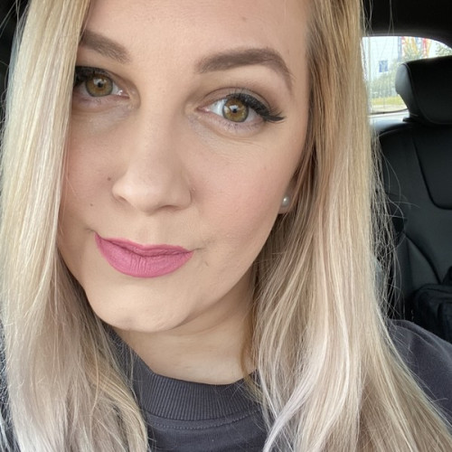 Nikolett - rajz magántanár - 4000Ft/óra