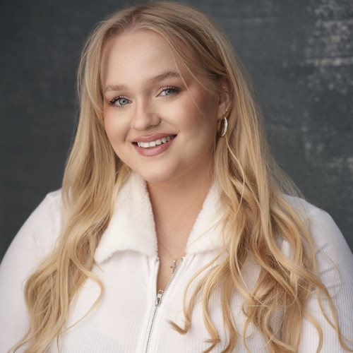 Elise - History tutor - 13$/h - 3 reviews