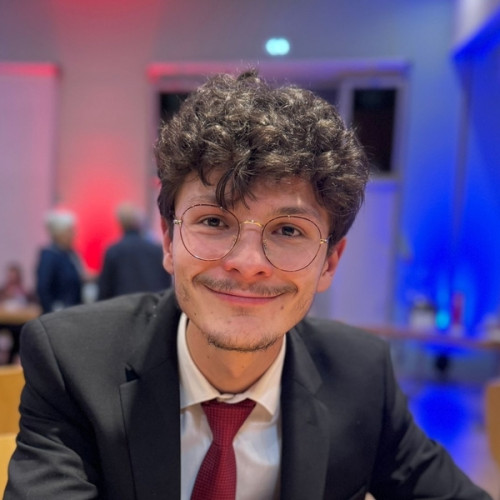 Arthur - Prof d'aide aux devoirs - 16CHF/h - 2 avis - 1 élèves accompagnés