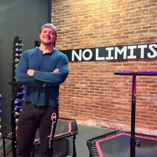 Kenneth - Entrenador personal - $13537/h - 1 opiniones