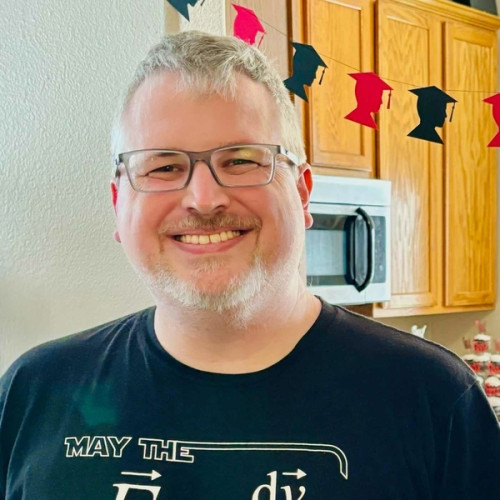 Adam - Electrical engineering tutor - $41/h - 1 avis