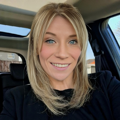 Elowen - Guitar tutor - 36$/h