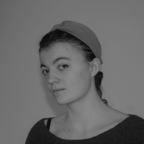 Flora - Winchester,: Hi there! I'm Flora, a passionate pianist, singer ...