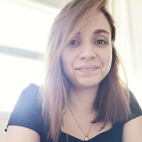 Amina - French tutor - 327$/h