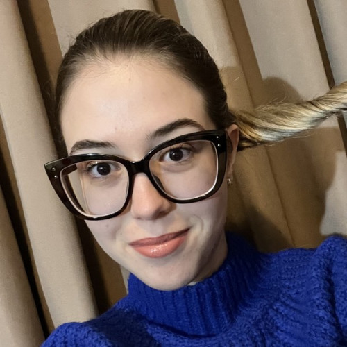 Elena - History tutor - 20$/h