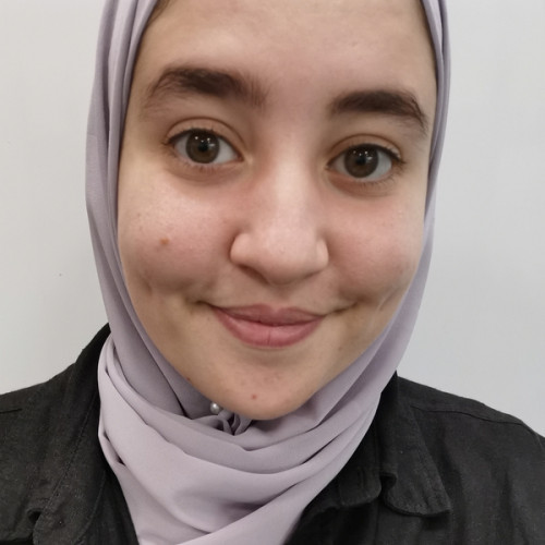 Ikrame - Prof de maths à Ferrières-en-Brie - 23€/h - 3 avis - 1 élèves accompagnés