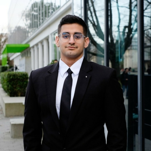 Ainesh - English tutor - 37$/h - 2 reviews