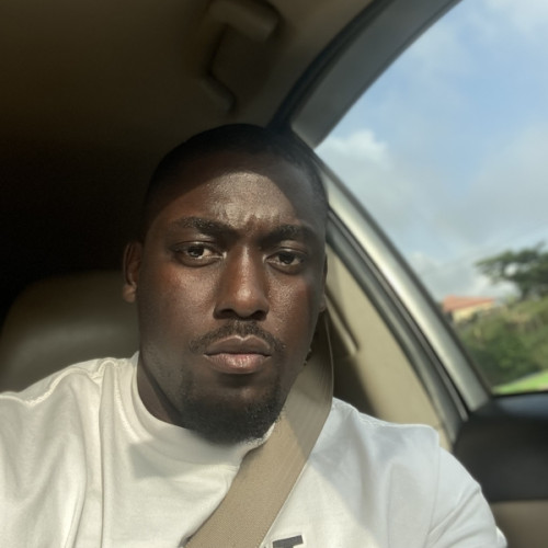 Emmanuel - Mathematics tutor - 13$/h - 2 reviews