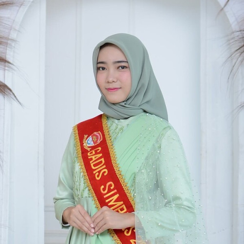 Nabila - Guru matematika - 30000 Rp / jam