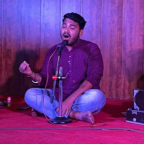 Vrushabh - Singing teacher - 4£/h - 1 reviews