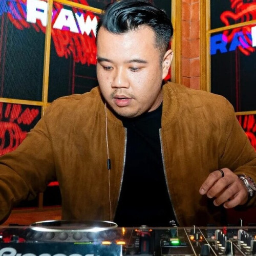 Ricky - Guru DJ di DKI Jakarta - 100000 Rp / jam