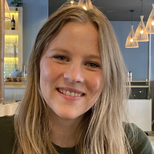 Emille - Underviser i dansk i Odense - 200kr/t