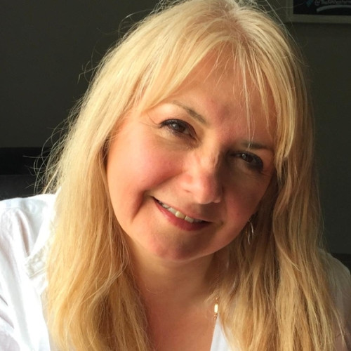 Sharon - Art and design tutor - 37$/h