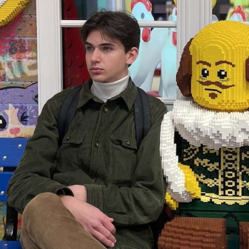 Robin - Prof d'histoire à Lille - 10€/h - 2 avis - 1 élèves accompagnés