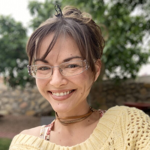 Crystal - ESOL tutor - 15£/h - 5 reviews