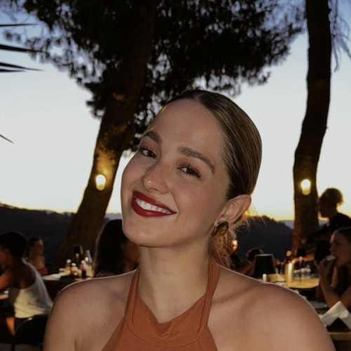 Maria - Δάσκαλος Αγγλικών στον Πειραιά - 15€/ώρα