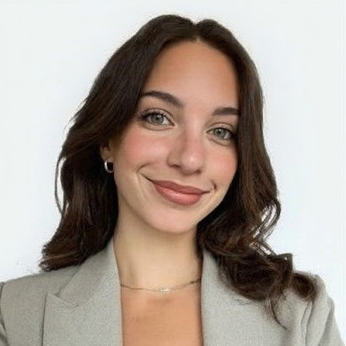 Siena - Physics tutor - $53/h