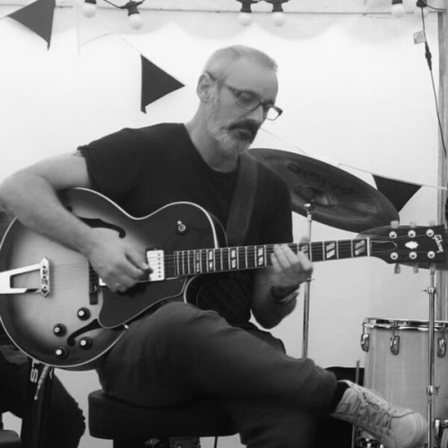 Colin - Guitar tutor - 48$/h