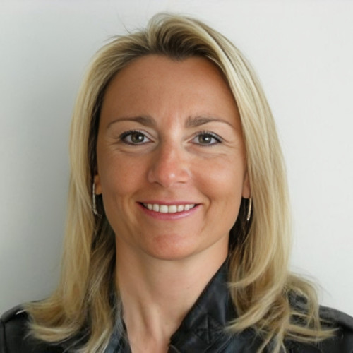 Pia - Maths tutor - 23£/h